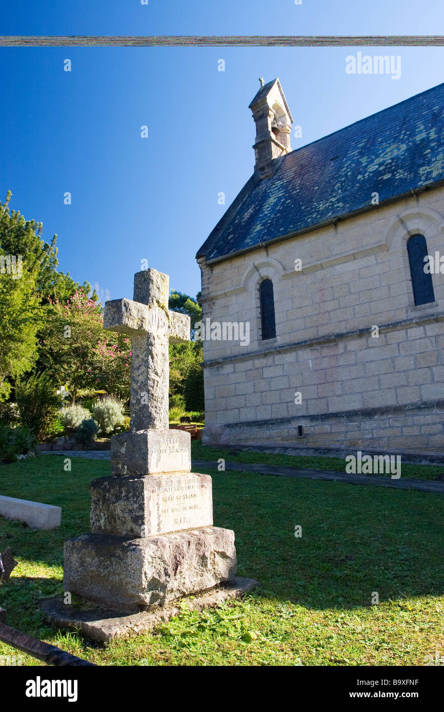 Old stone Grave in the shape of a cross at the Belvedere Church Knysna ...