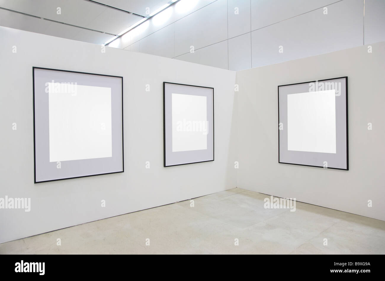 frames on exhibition Stock Photo - Alamy