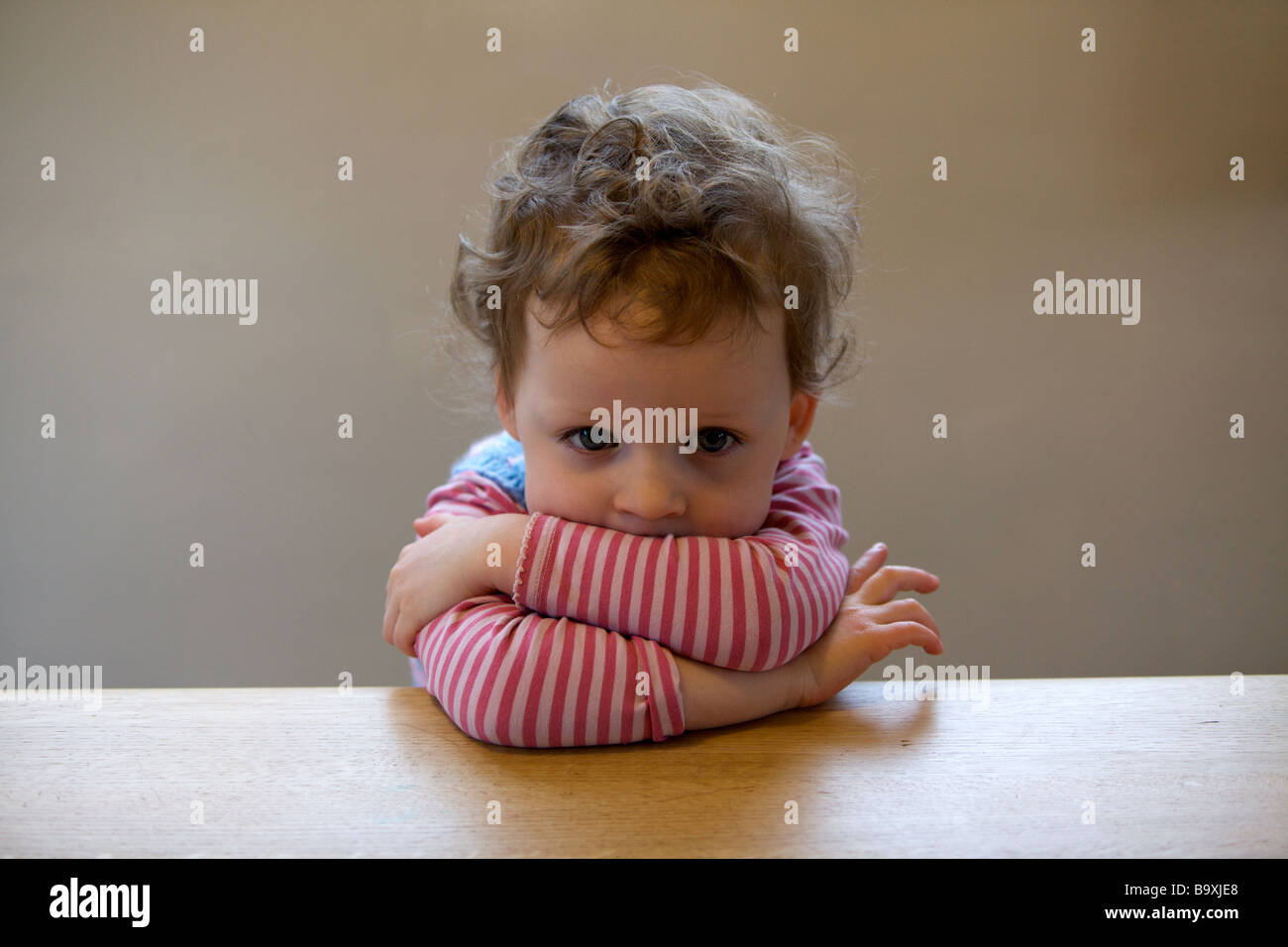 Finger tapping head hi-res stock photography and images - Alamy