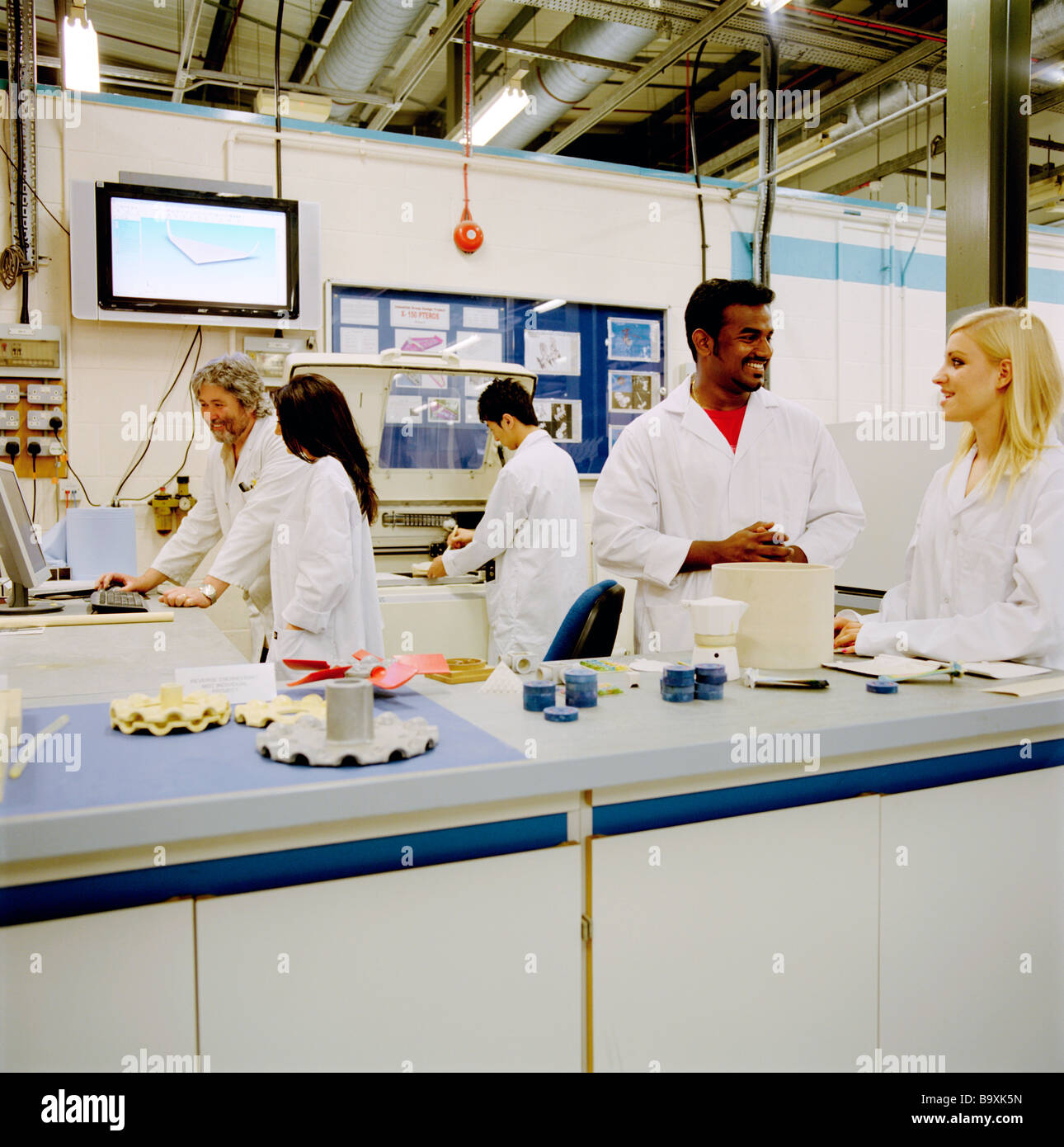 Group of science students, CAD, model making, design in 2D and 3D ...