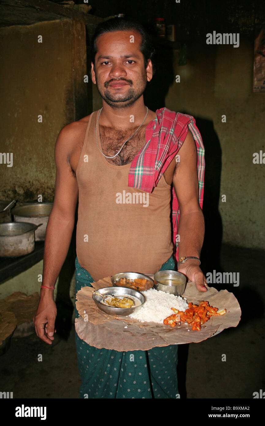 Indian restaurant waiter hi-res stock photography and images - Alamy