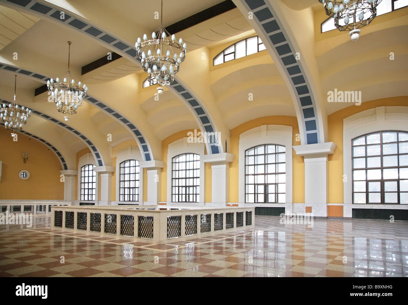 hall of station Stock Photo - Alamy