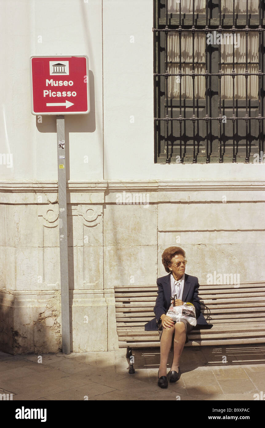 Picasso bench malaga hi-res stock photography and images - Alamy