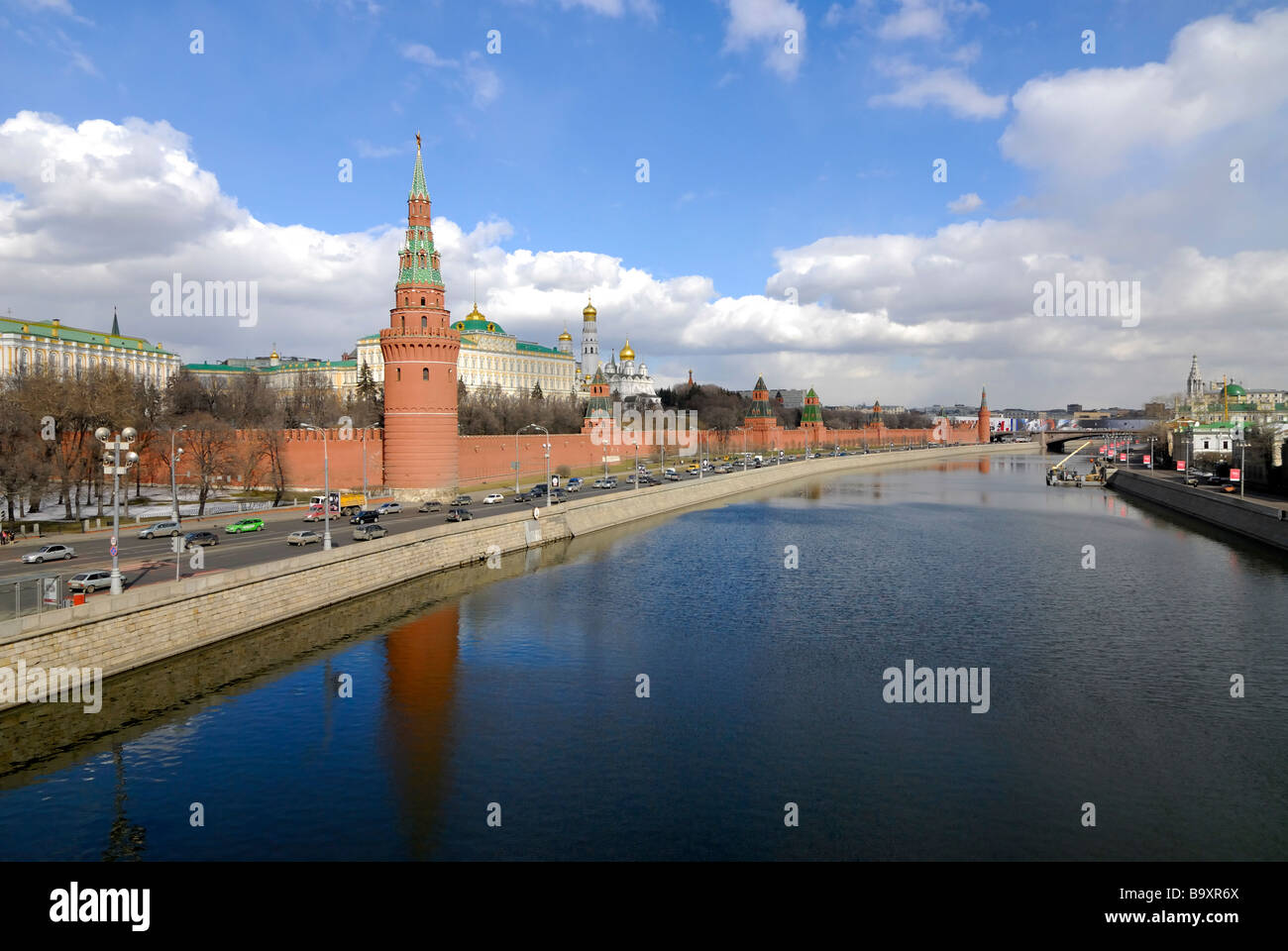 Kremlin moskva river embankment hi-res stock photography and images - Alamy