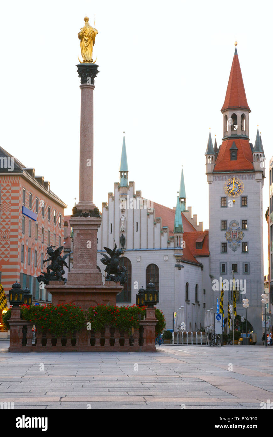 square of medieval city with monument. Munich. Germany Stock Photo - Alamy