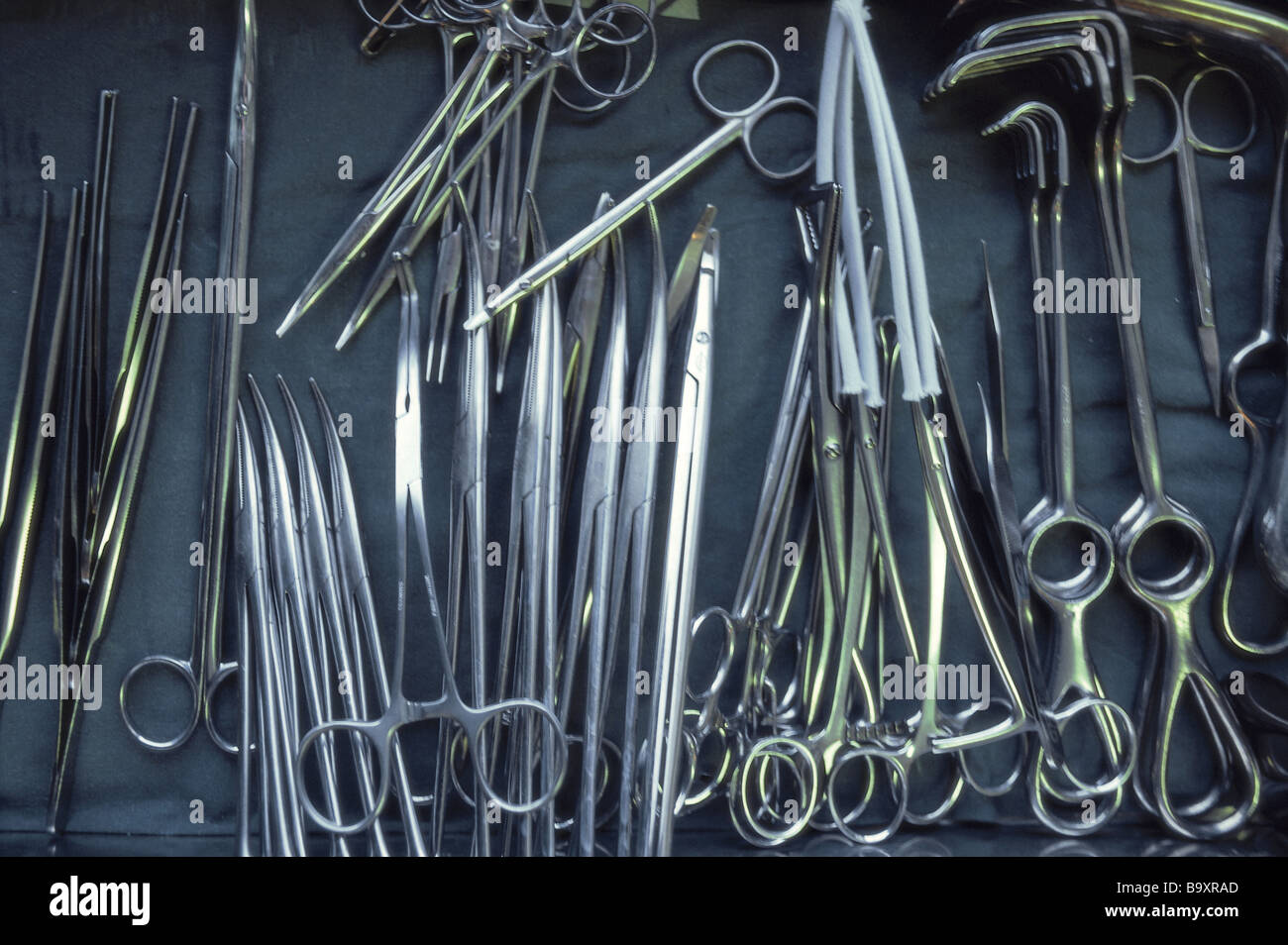 Surgical shears hi-res stock photography and images - Alamy