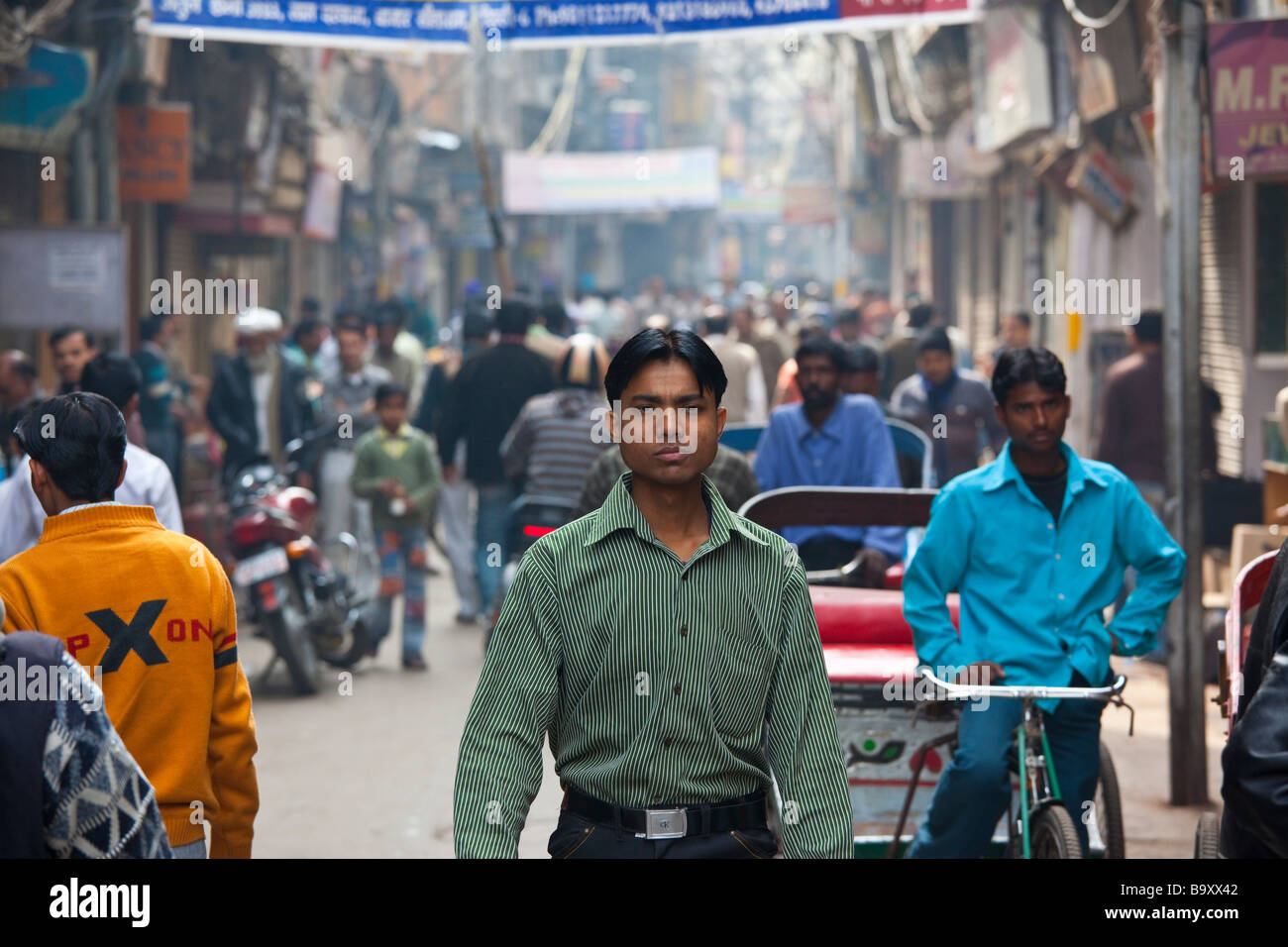 Delhi india streets hi-res stock photography and images - Alamy