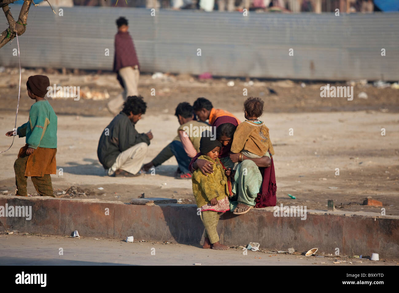 Homeless Family in Delhi India Stock Photo - Alamy