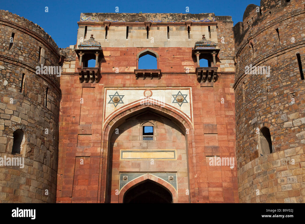 Delhi fort wall entrance hi-res stock photography and images - Alamy