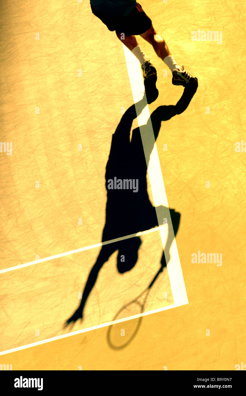 Shadow tennis player serving hi-res stock photography and images - Alamy