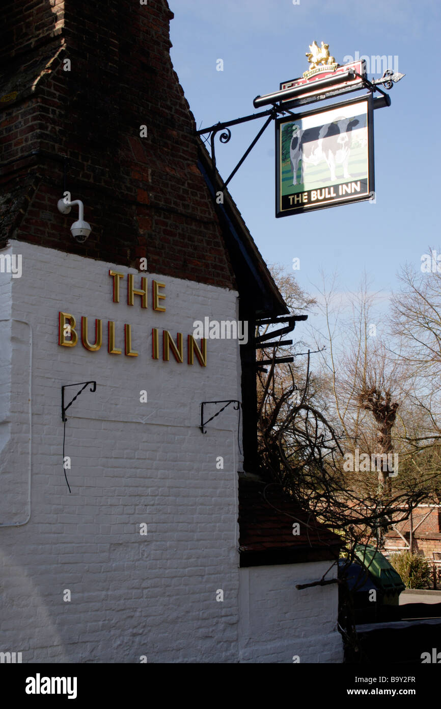 The Bull Inn Pub Sonning Berkshire Stock Photo - Alamy