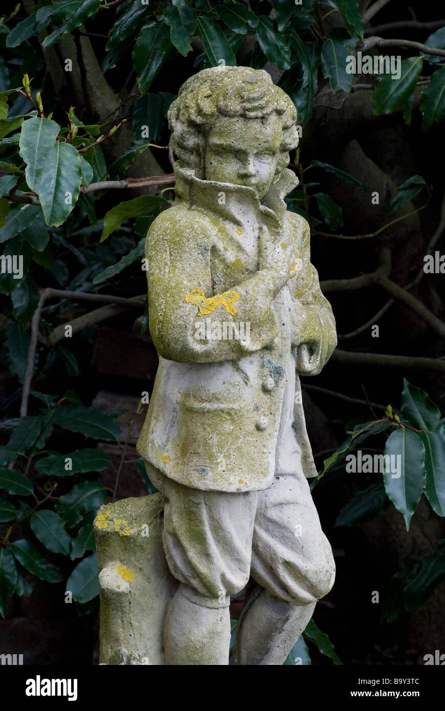 Statue of man and boy hi-res stock photography and images - Alamy