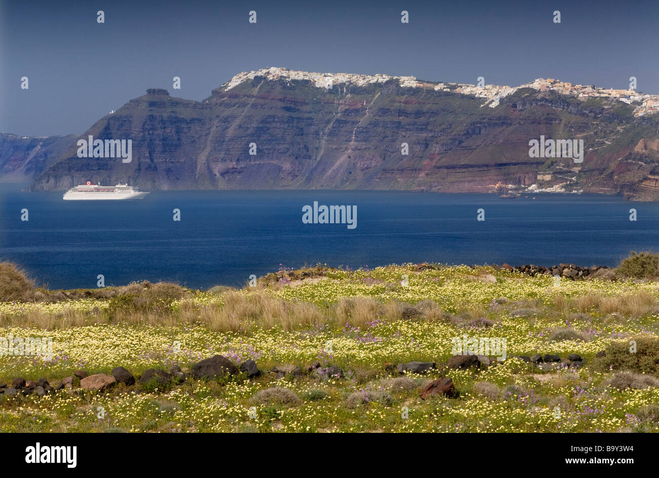 Santorini island cliffs, caldera and Fira ad Firostefani village ...