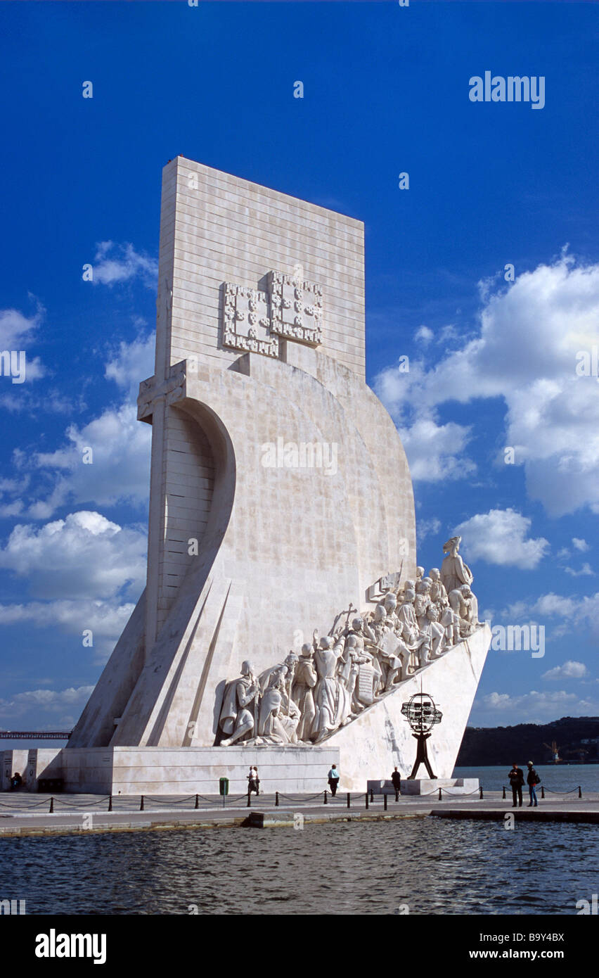 Prow Shaped Discoveries Monument with Henry the Navigator, Vasco da ...