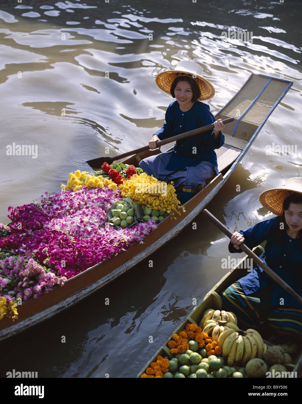 Sampans series hi-res stock photography and images - Alamy