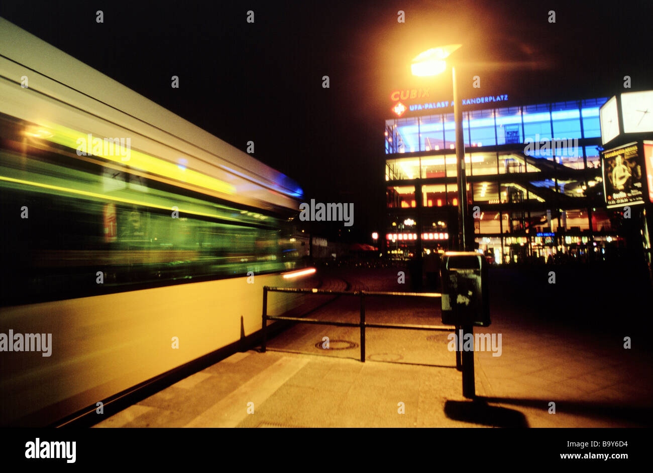 Ufa cinema palace hi-res stock photography and images - Alamy