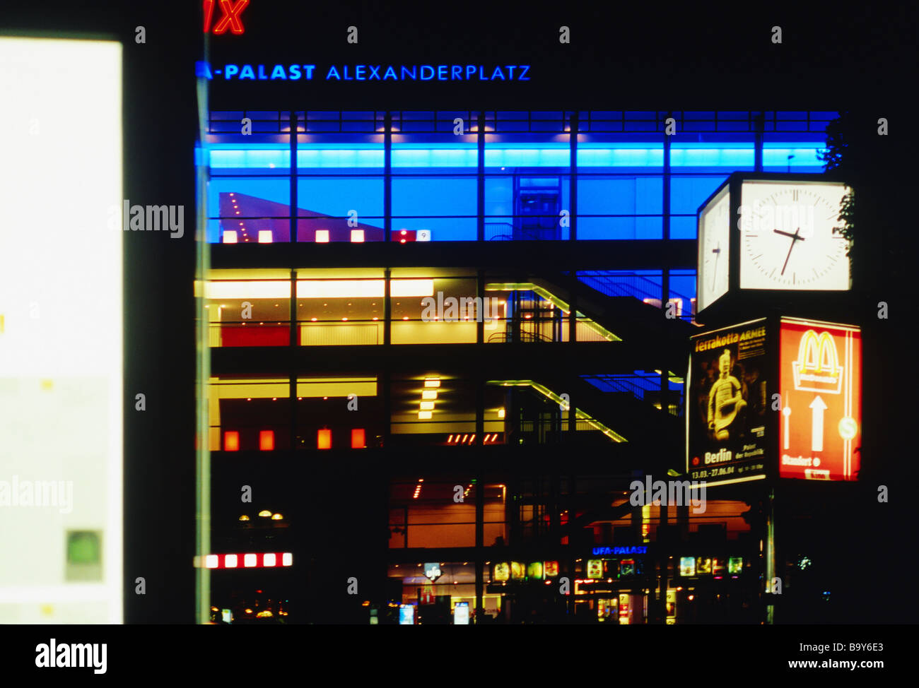 Ufa cinema palace hi-res stock photography and images - Alamy