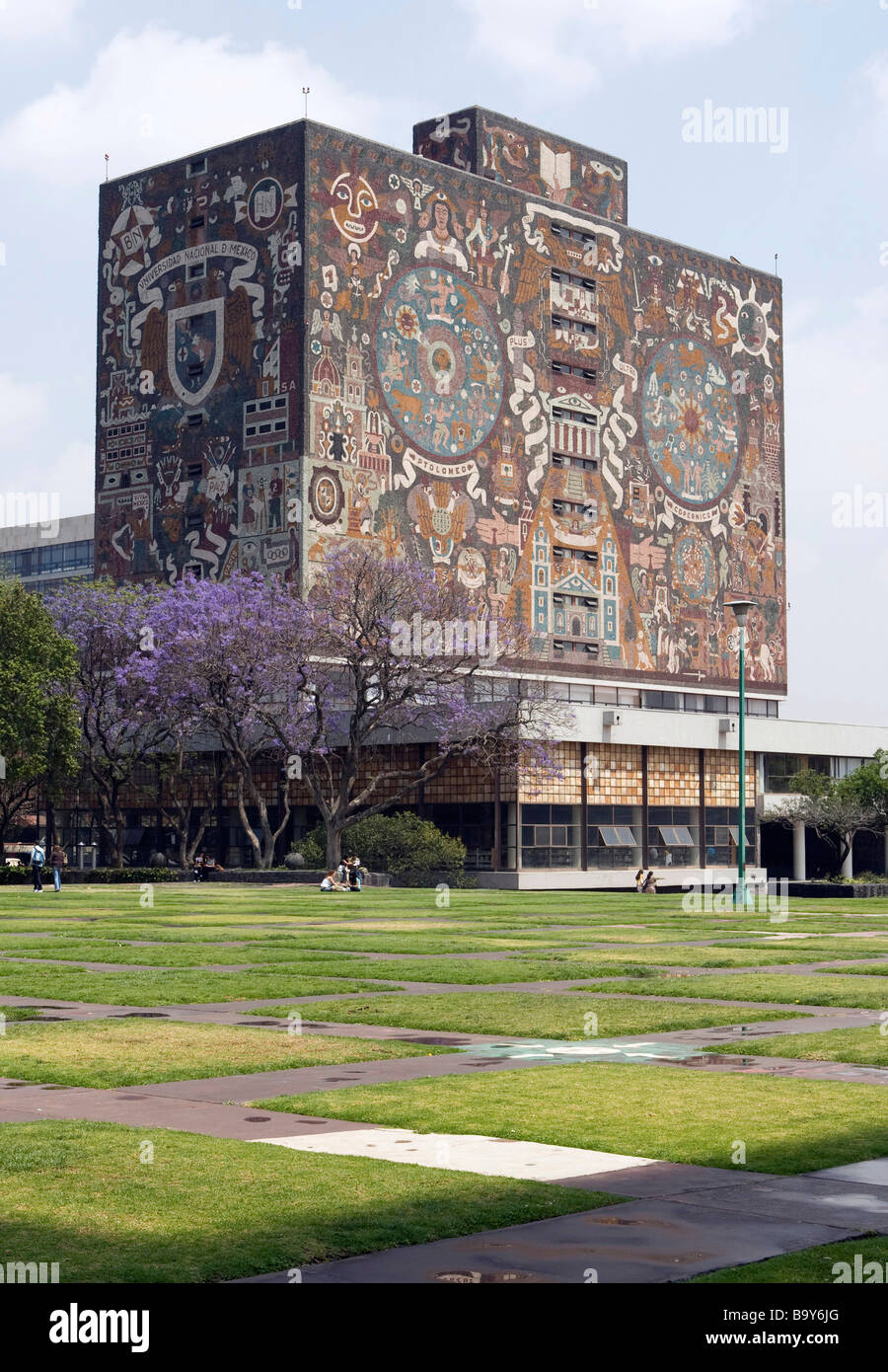 View of The Central Library at The National Autonomous University of ...
