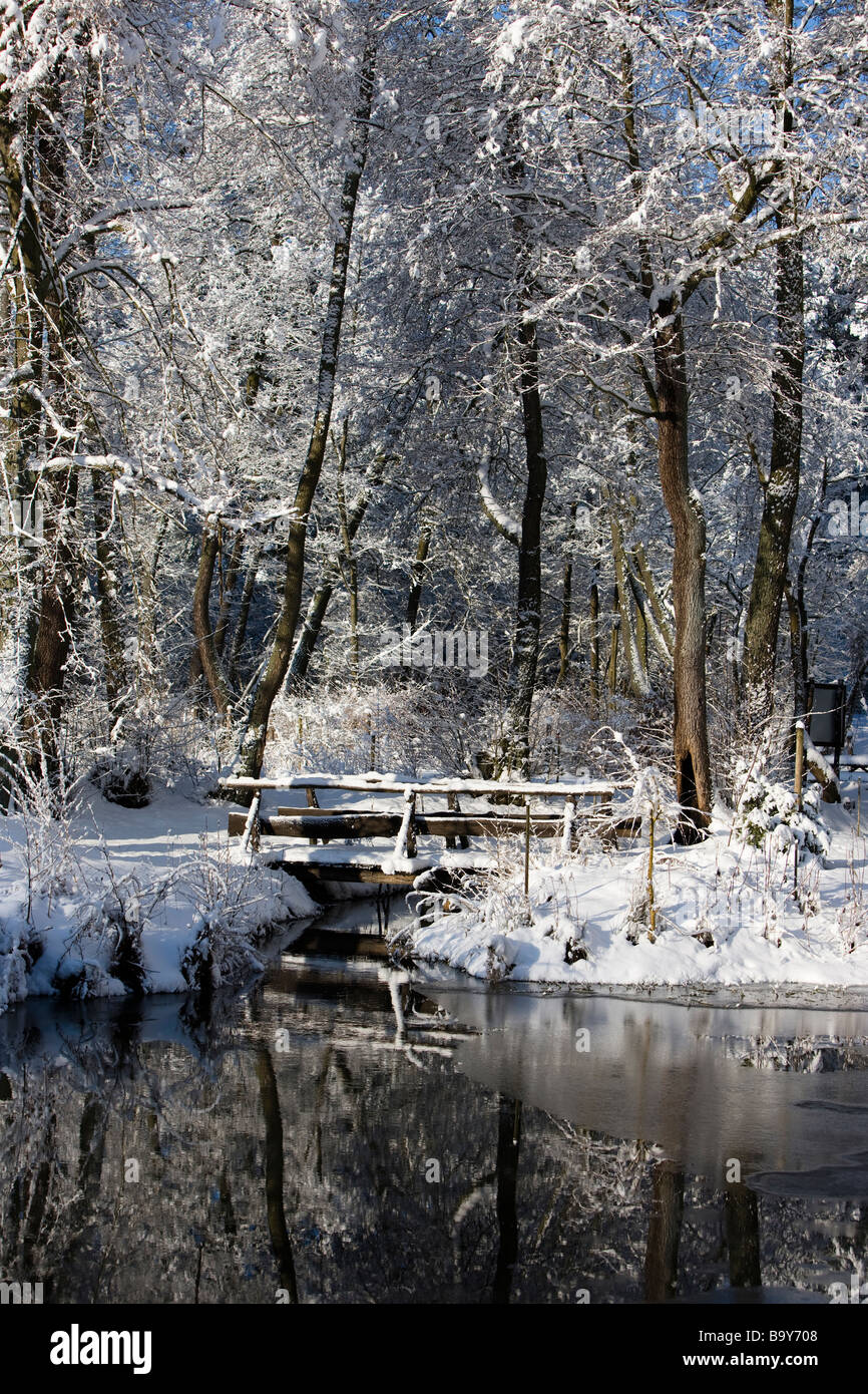 Small bridge on river Stock Photo - Alamy