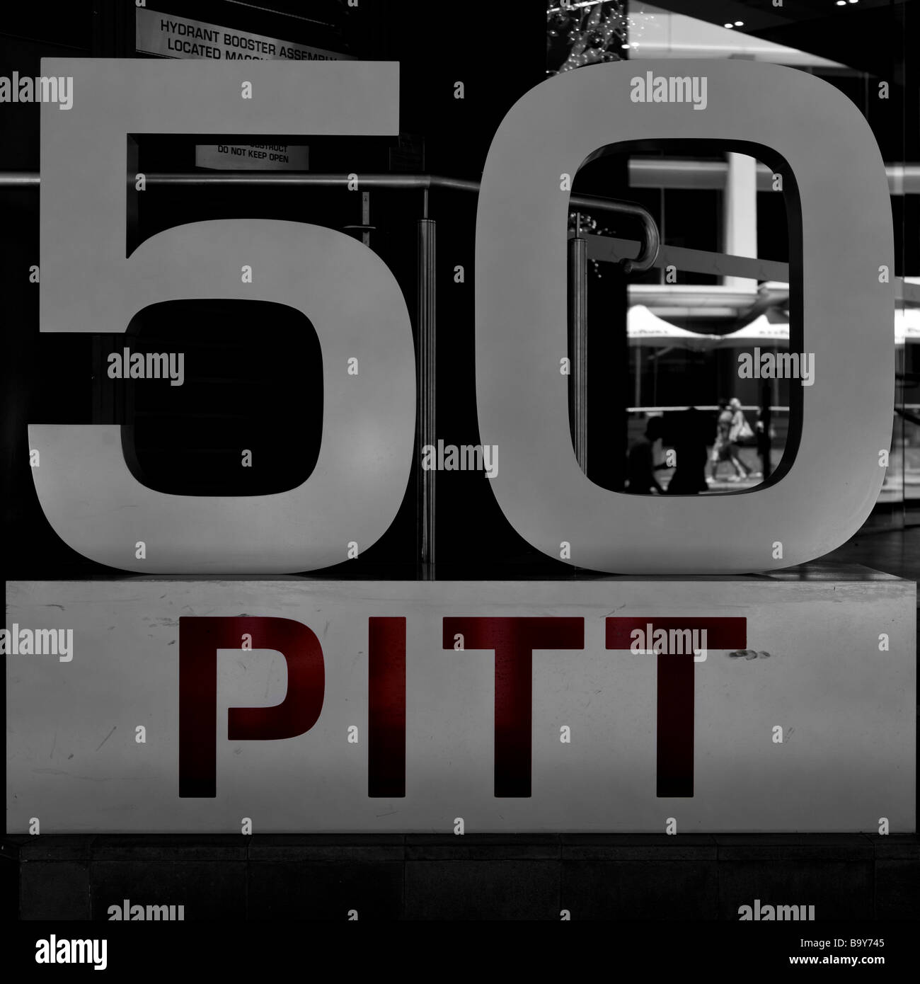 50 street hi-res stock photography and images - Alamy