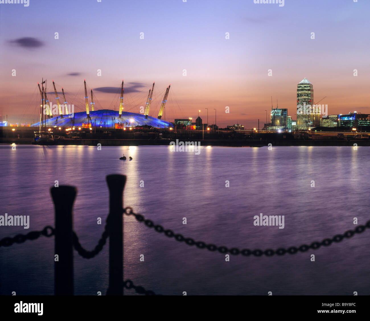 London dome hi-res stock photography and images - Alamy
