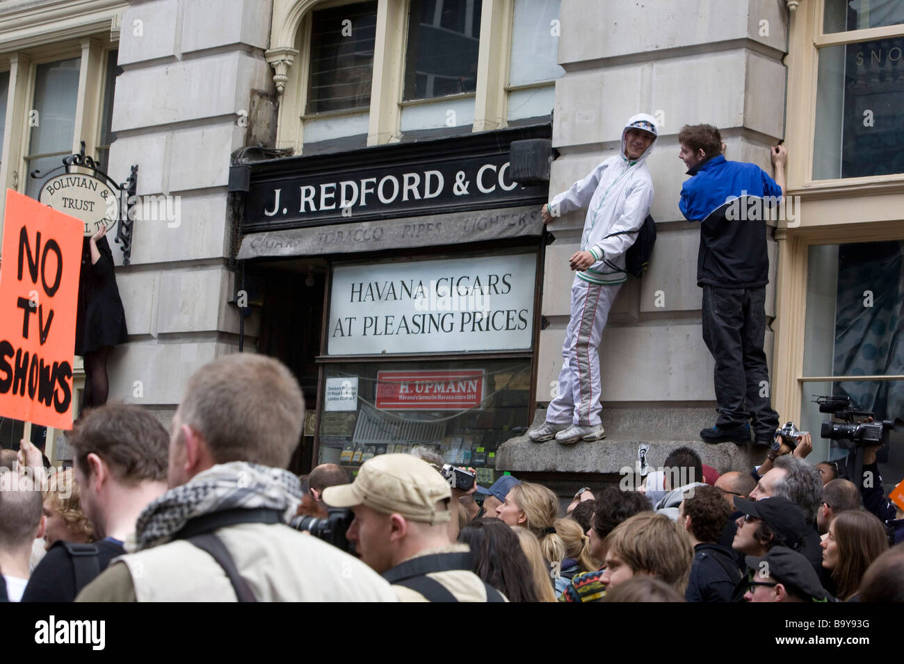 Banker bank meltdown hi-res stock photography and images - Alamy