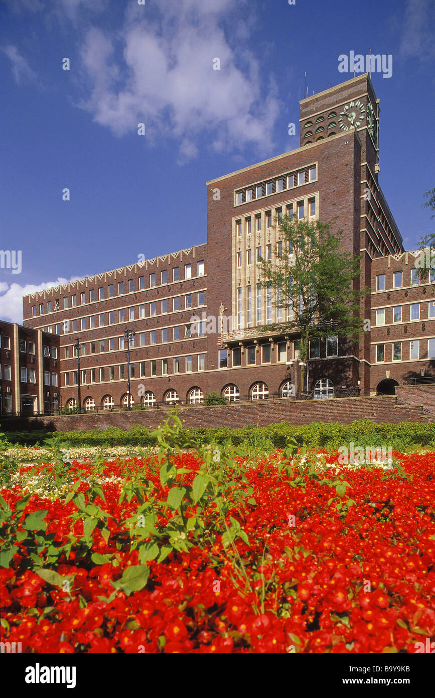 Brick expressionist style building hi-res stock photography and images ...