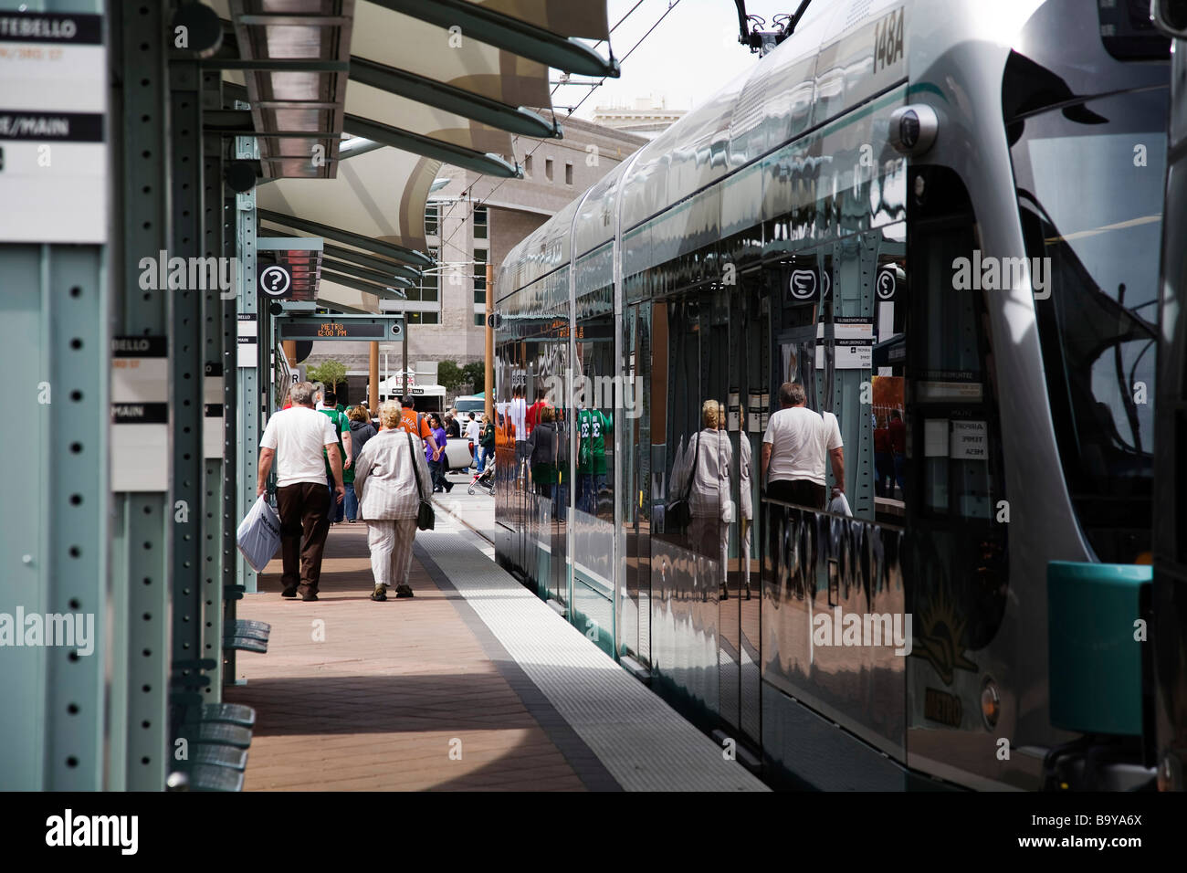 phoenix arizona metro light rail usa Stock Photo - Alamy