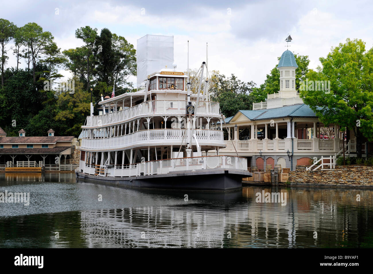 Steam Paddleboat in Frontier Town at Walt Disney Magic Kingdom Theme ...