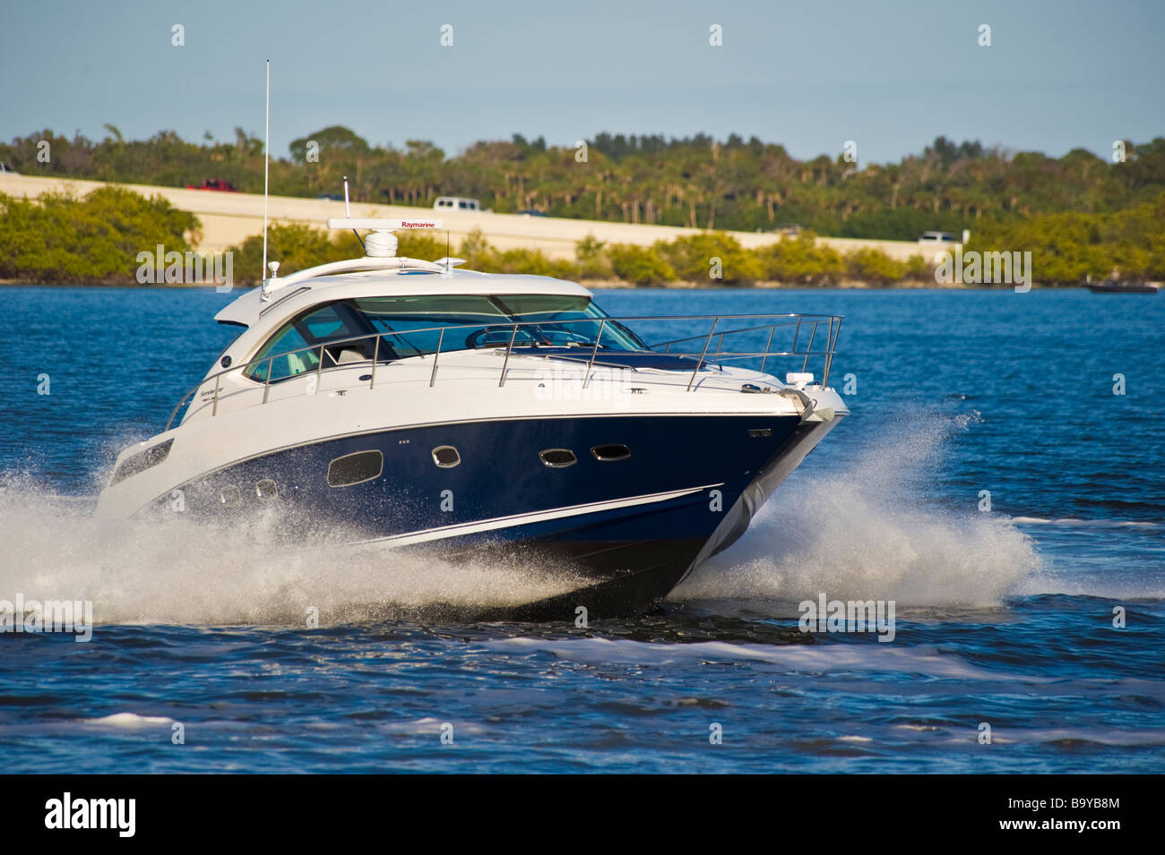Sea ray sport boat hi-res stock photography and images - Alamy