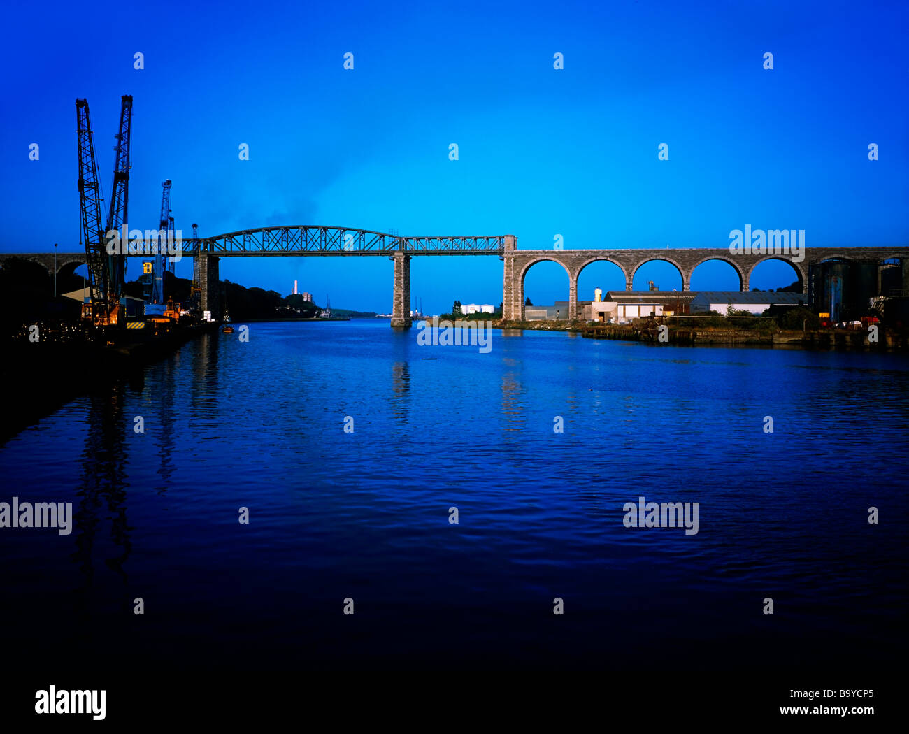 Railway bridge & viaduct over River Boyne, Drogheda, Co Louth, Ireland ...