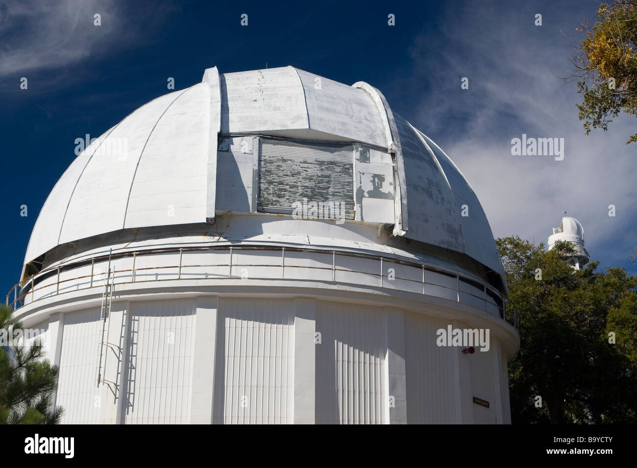 A telescope at the mount wilson observatory in California Stock Photo ...