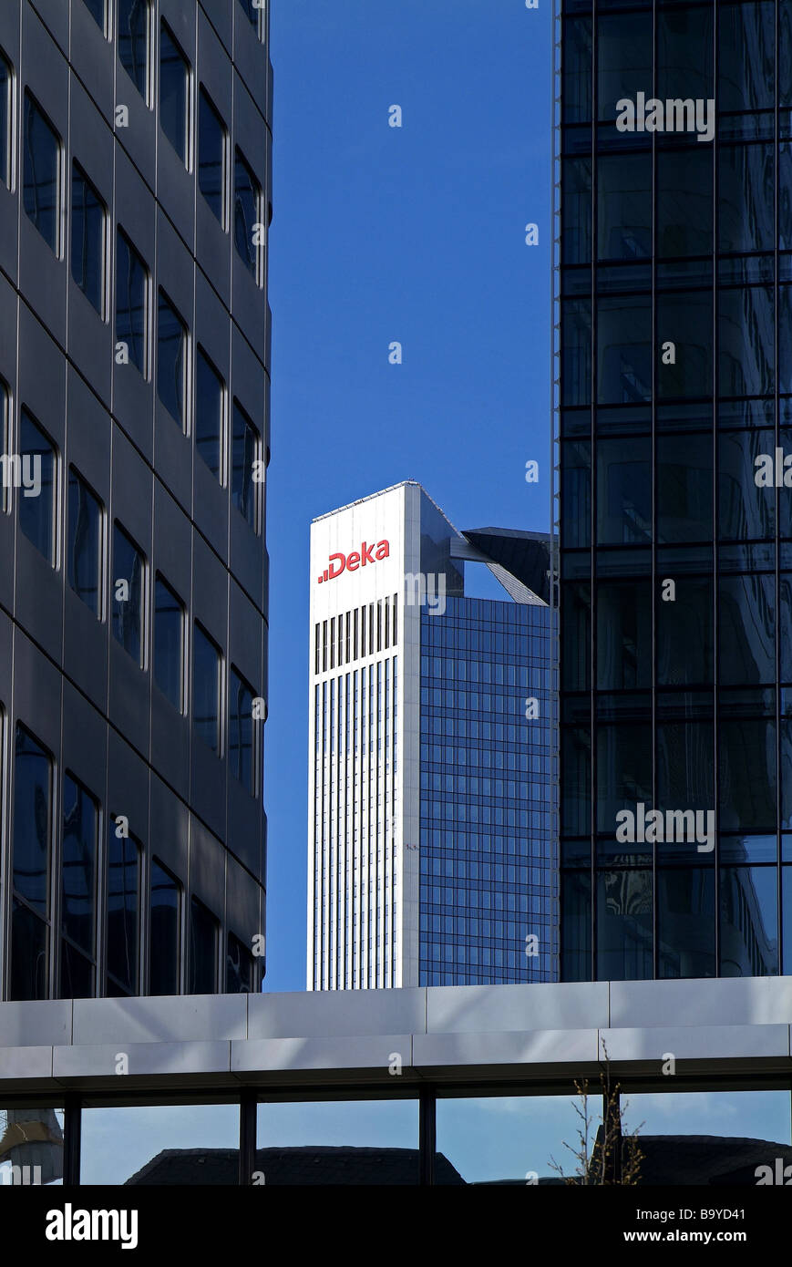 Deka bank frankfurt hesse germany hi-res stock photography and images ...