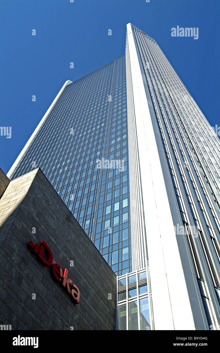 Deka bank frankfurt hesse germany hi-res stock photography and images ...