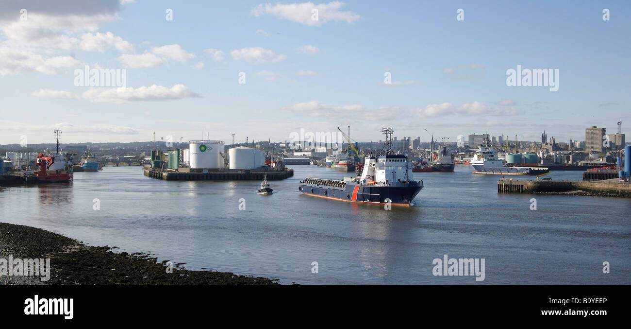 Aberdeen Harbour, North East Scotland Stock Photo - Alamy
