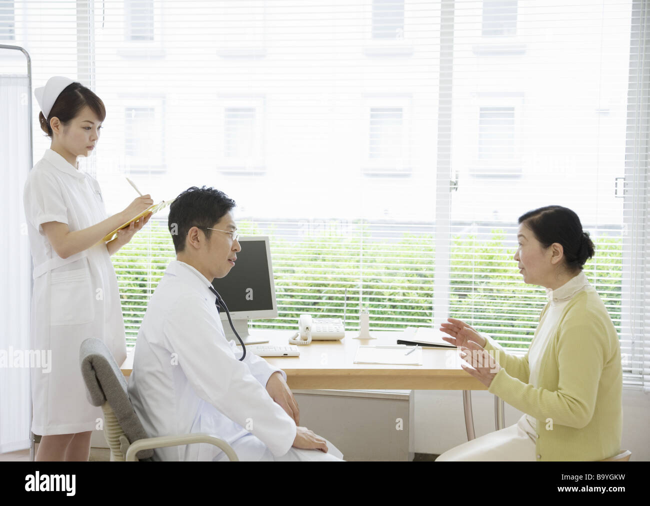 Medical examination by interview Stock Photo - Alamy
