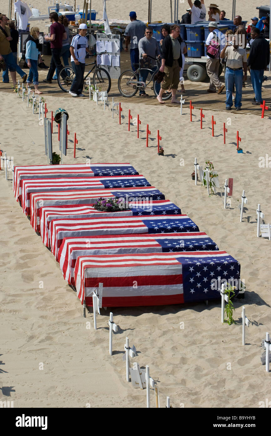 A memorial to the war dead in the iraq war on the beach at Santa Monica ...