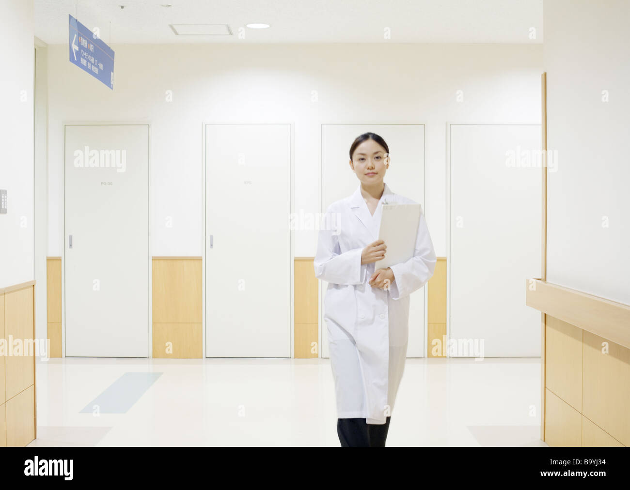 A medical technologist Stock Photo - Alamy