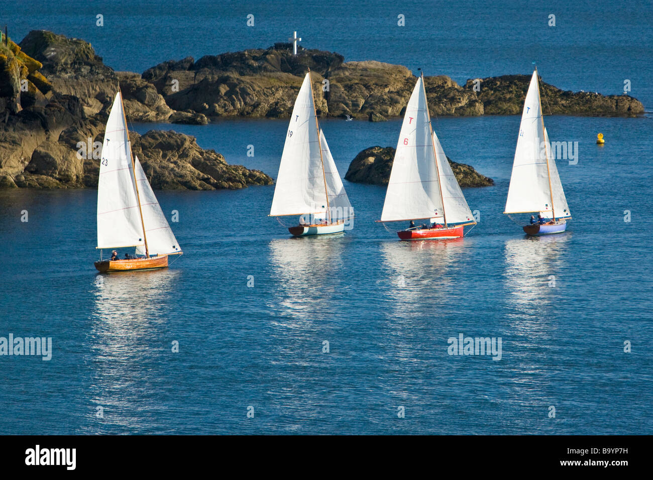 Dinghy sail out of the harbour hi-res stock photography and images - Alamy