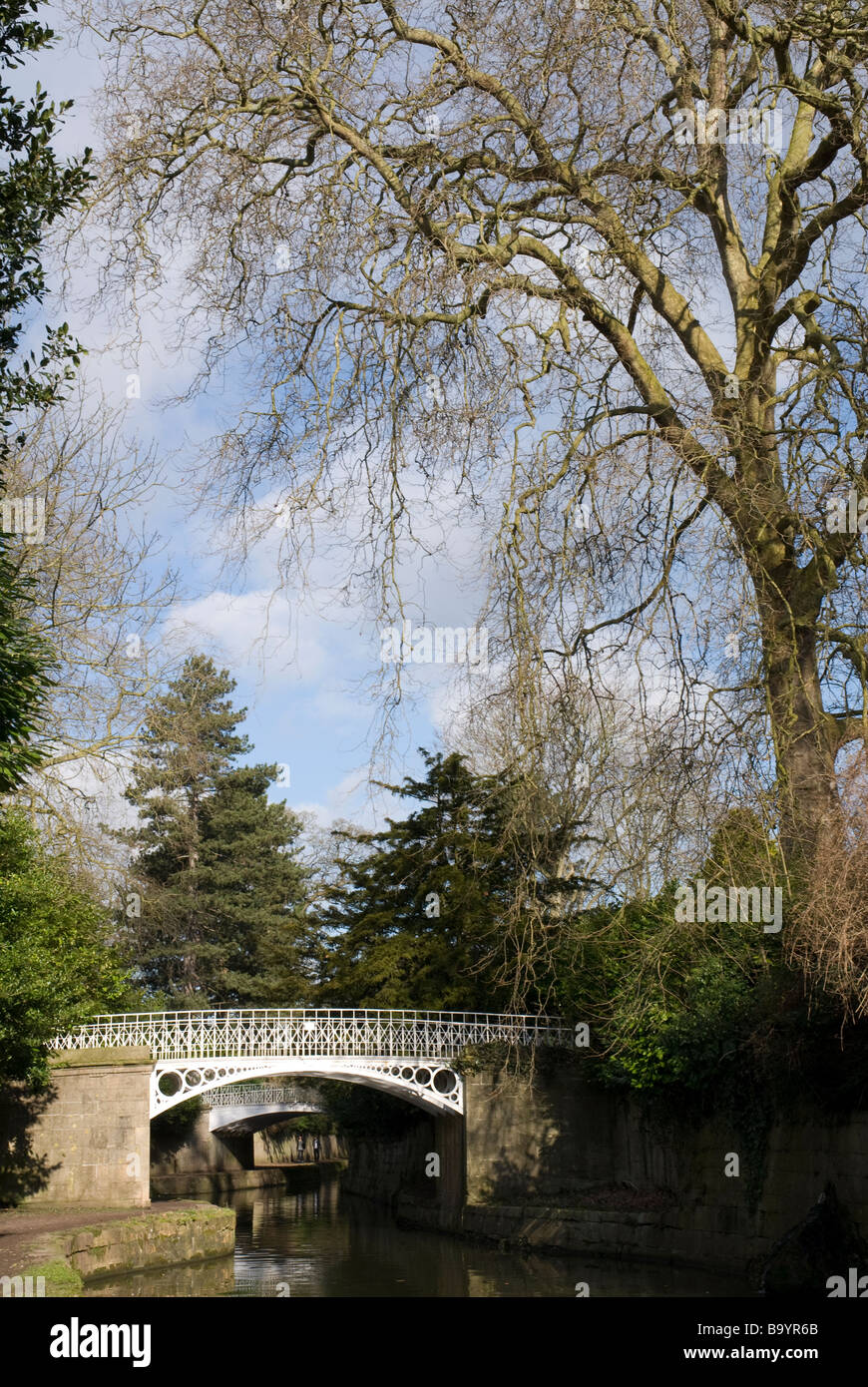 Bridge over kennet avon canal hi-res stock photography and images - Alamy