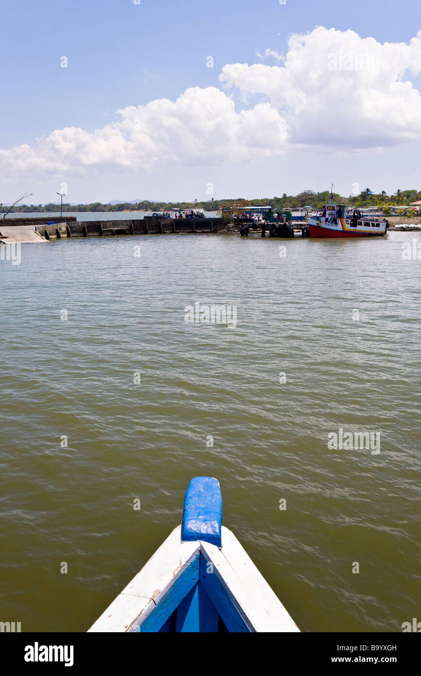 Boat on Lake Cocibolca pulling into San Jorge, Nicaragua Stock Photo ...