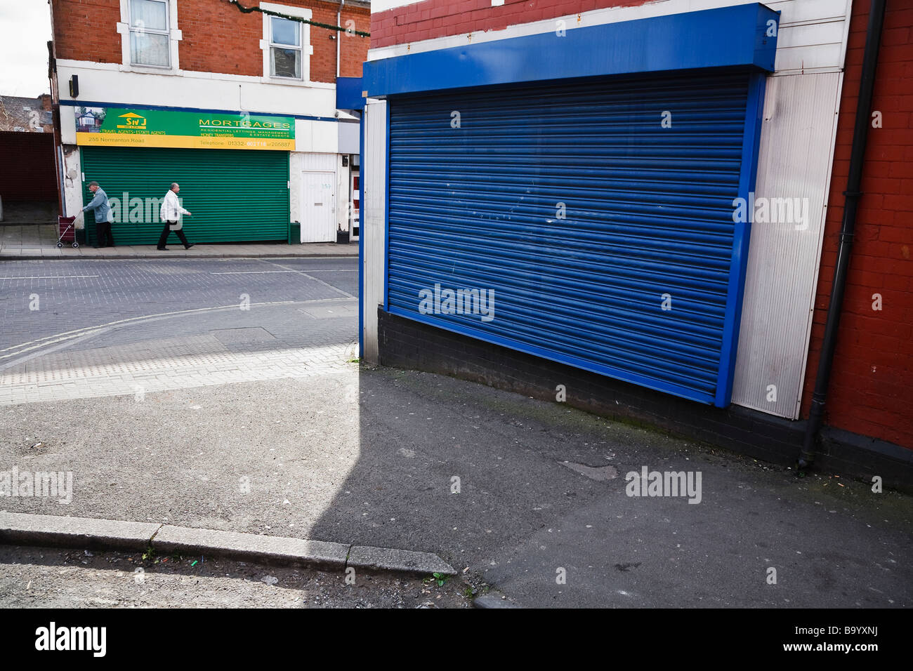 Shuttered shops in inner-city Derby Stock Photo - Alamy