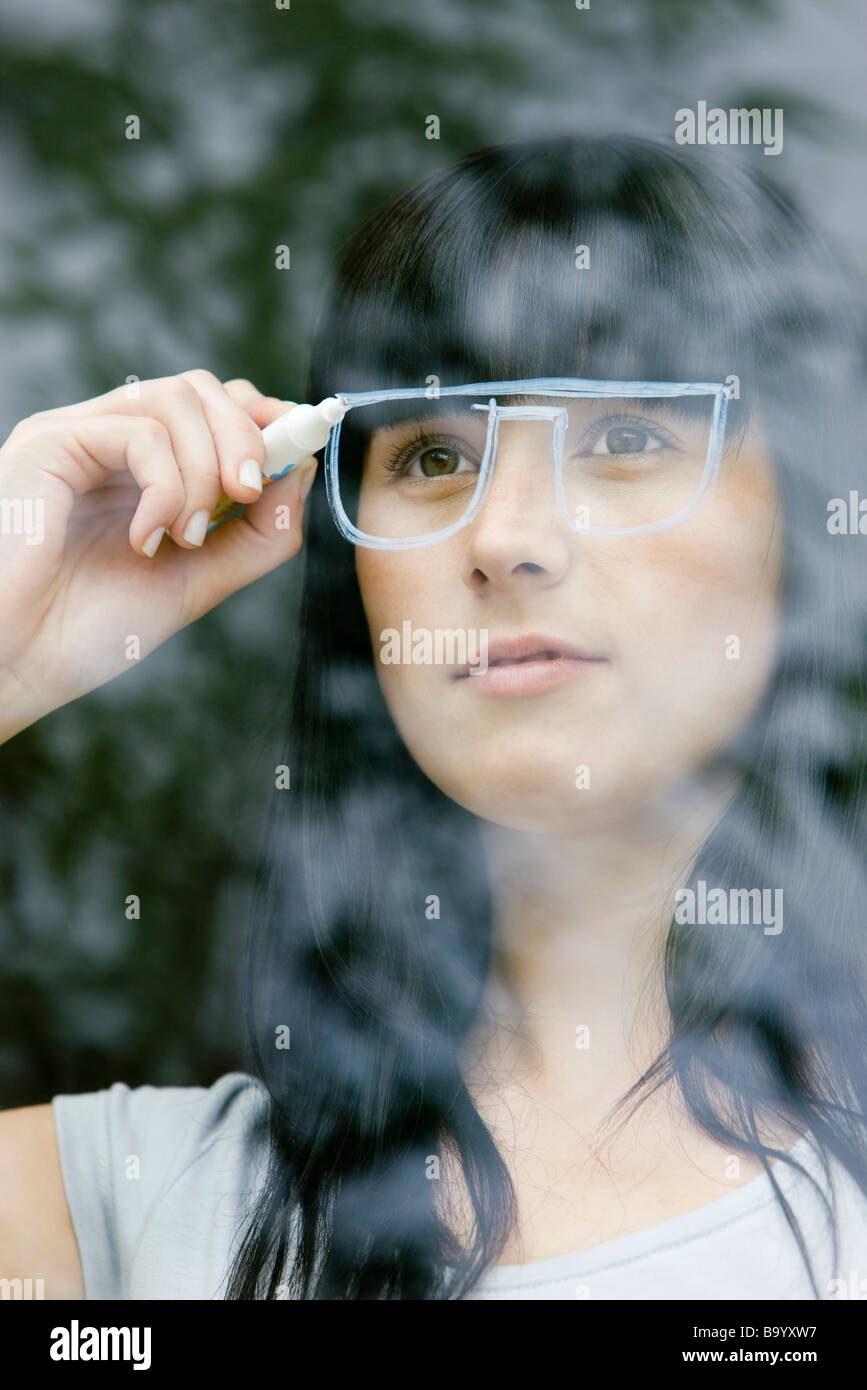 Optical illusions woman hi-res stock photography and images - Alamy