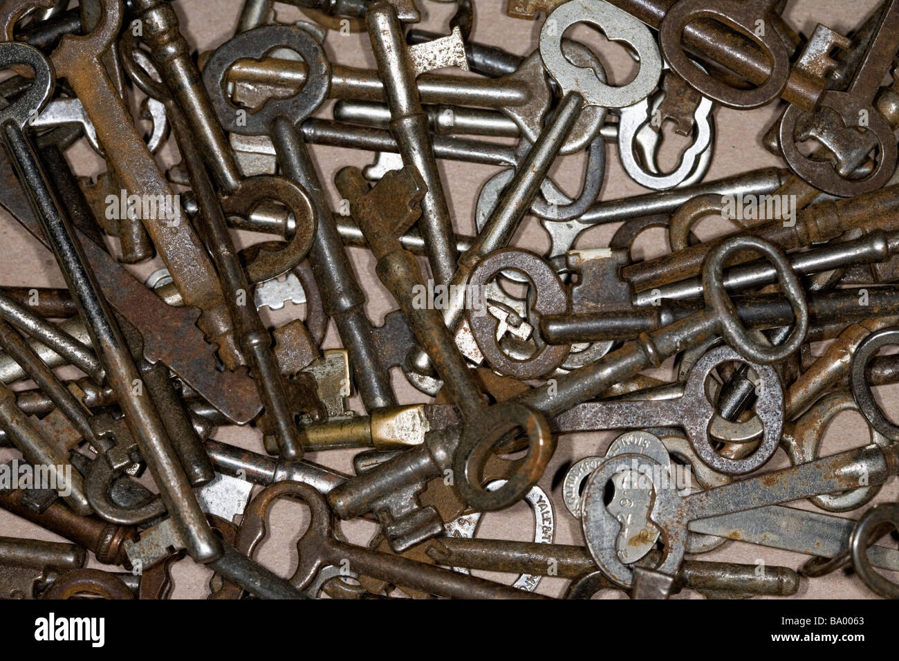 A box of keys Stock Photo - Alamy