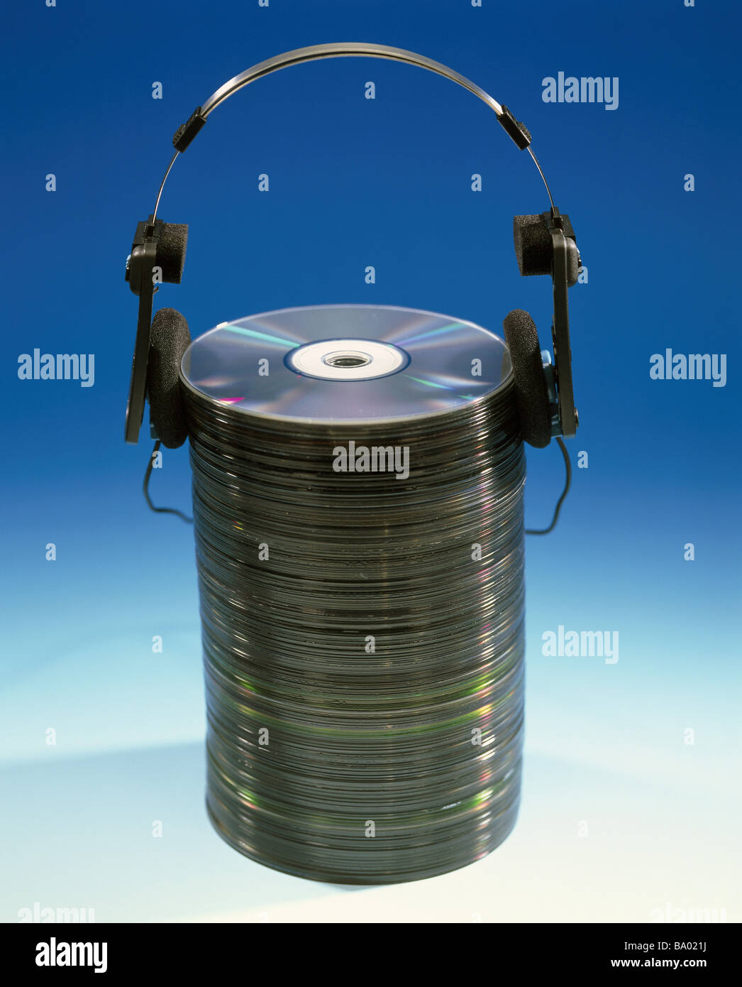 Cd stapel hi-res stock photography and images - Alamy