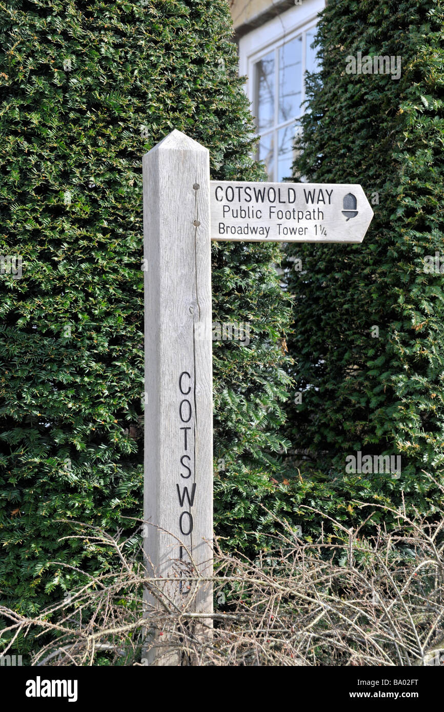 a cotswold way sign in the village of broadway worcestershire Stock ...