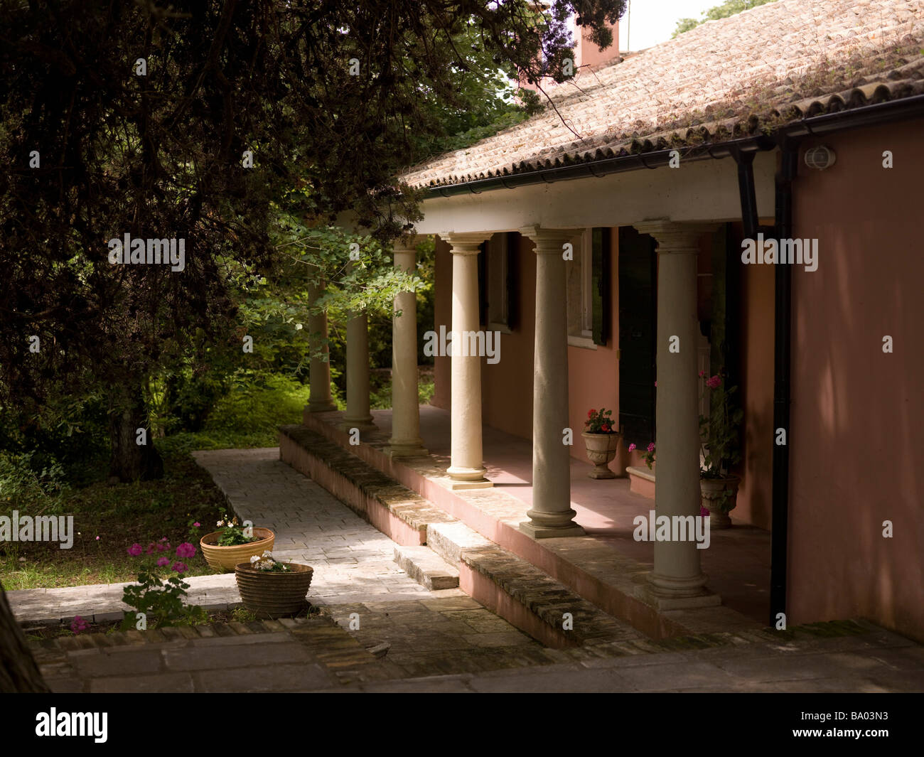 Corfu homes house hi-res stock photography and images - Alamy