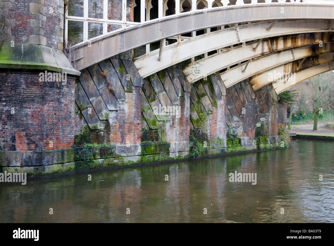 William baker cast iron rib arch bridge hi-res stock photography and ...