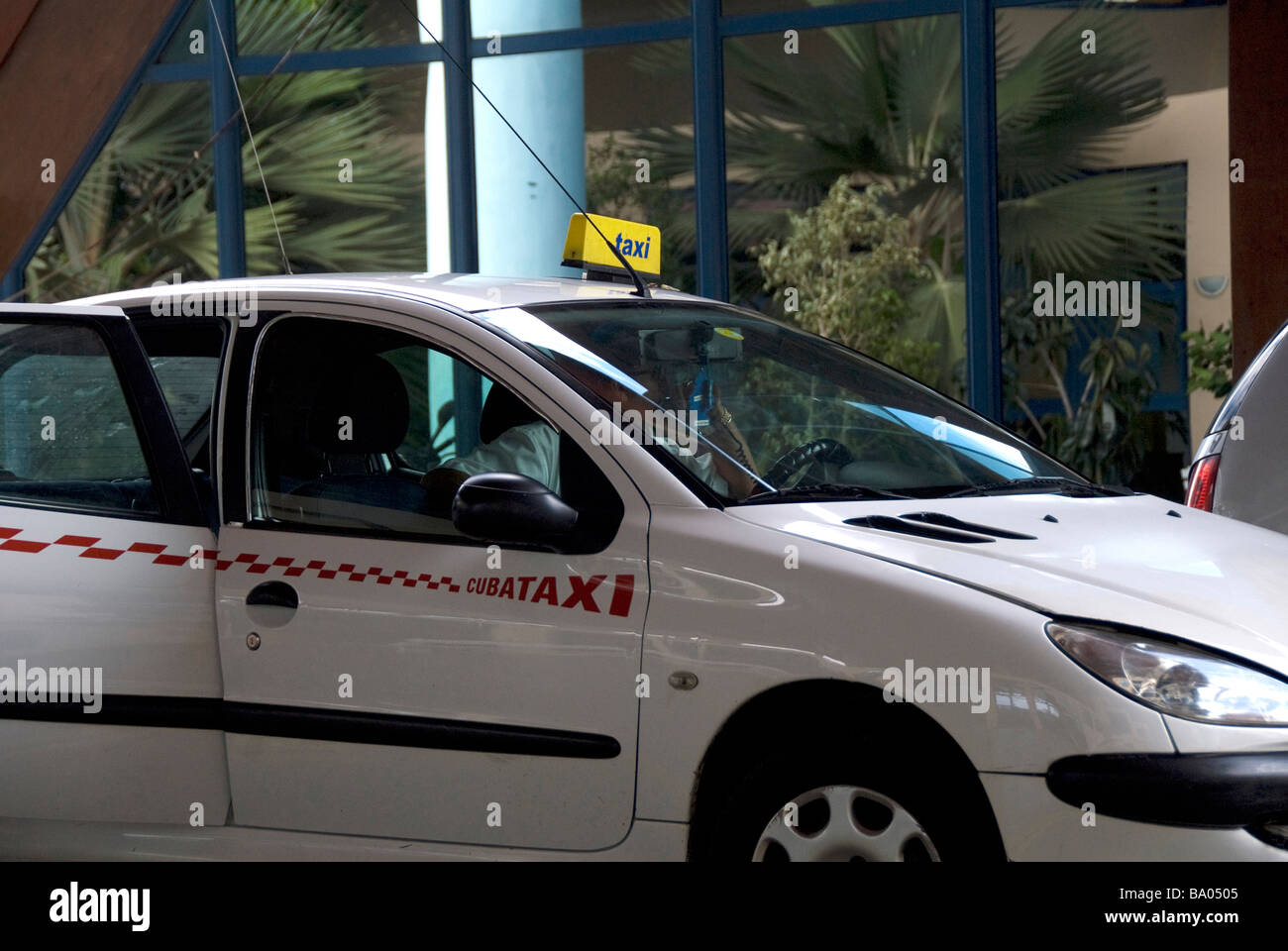 Cuban public transport hi-res stock photography and images - Alamy