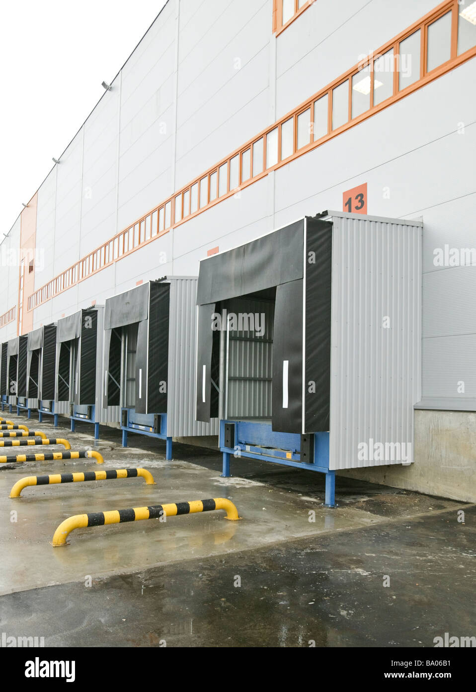 Warehouse complex Place for unloading of transport loading dock Stock ...